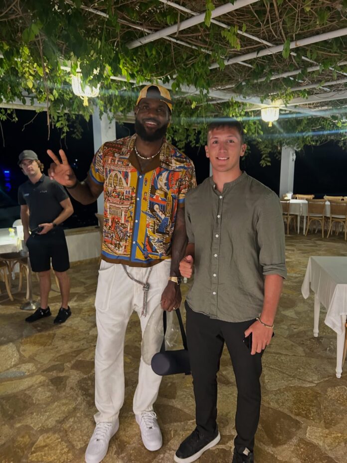 Ένας «Βασιλιάς» του NBA με θέα το Ιόνιο: Ο ΛεΜπρόν Τζέιμς στην Κέρκυρα